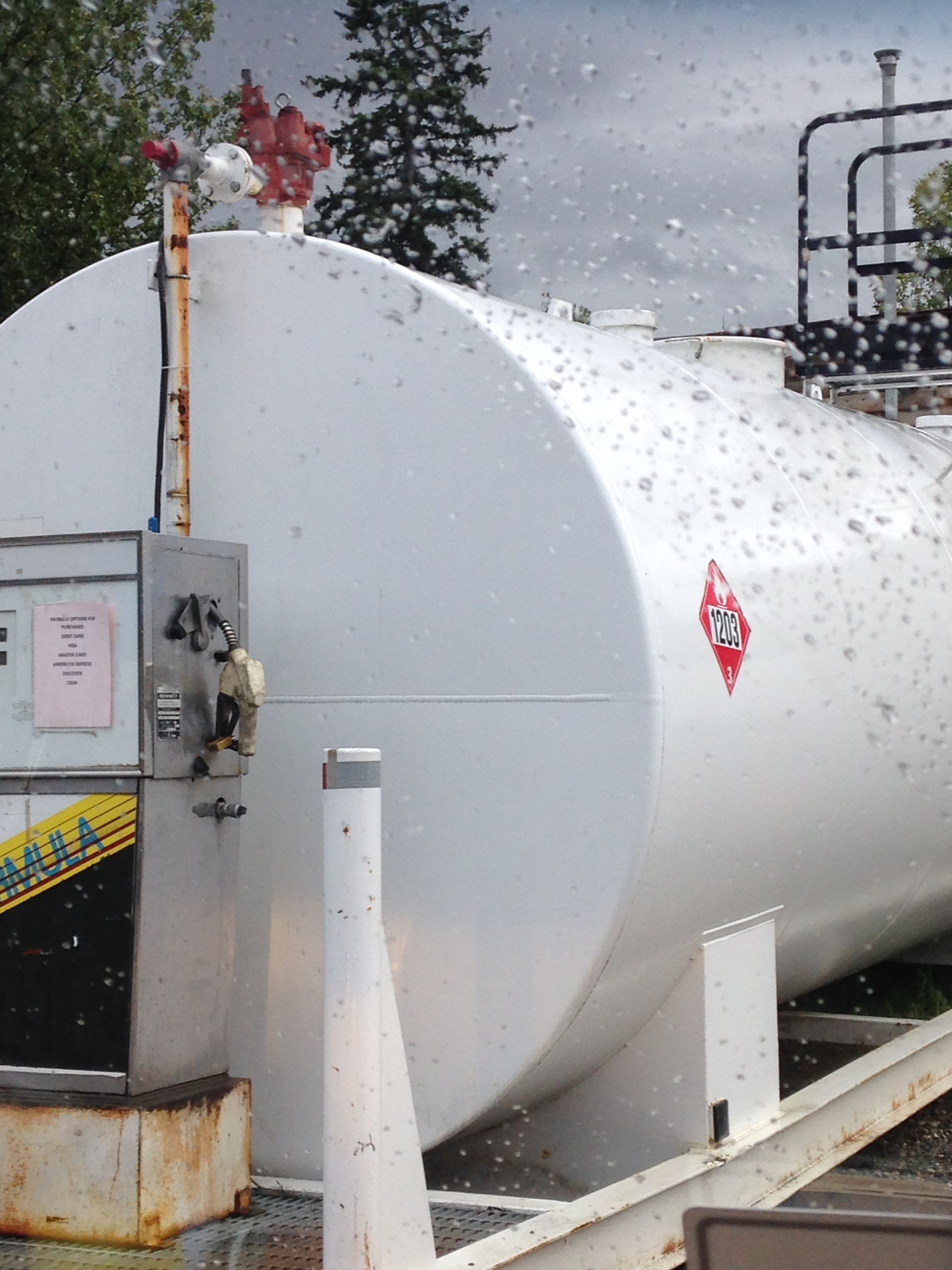 typical gas stop in the middle of nowhere – It's not a slow car, it's a ...